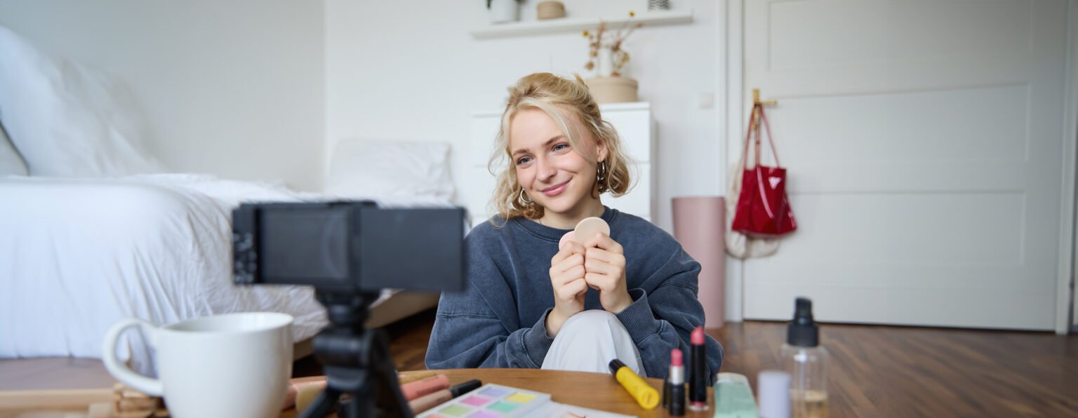 25 Top Personal Finance Bloggers to Boost Wealth in 2025